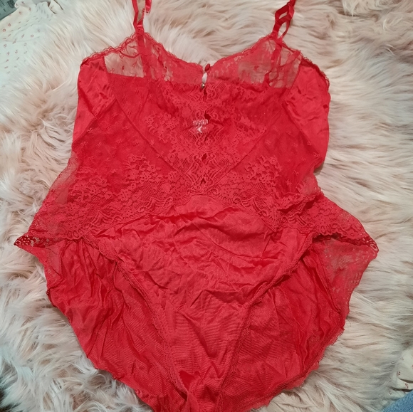 Vanity Fair | Intimates & Sleepwear | Vanity Fair Red Lace Satin ...